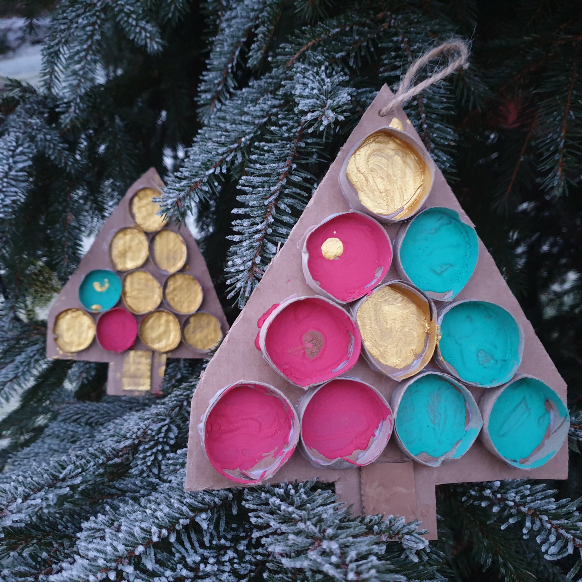 Julpyssel av toarullar :: Pysselmorgon